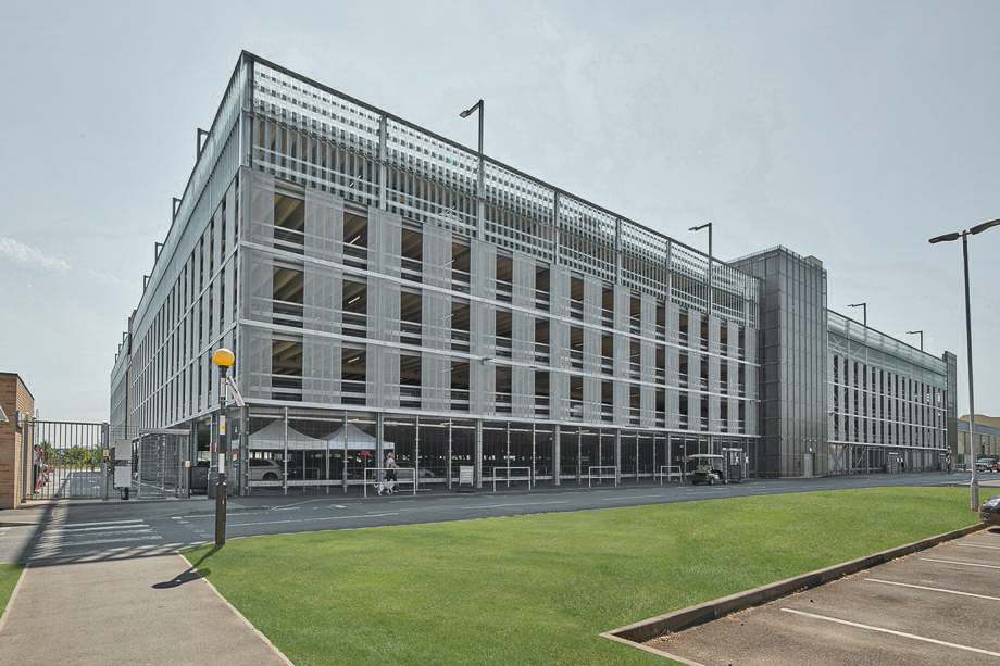 Leavesden - HUBER Parking