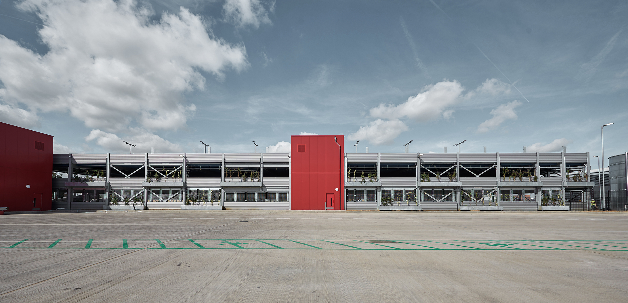 Poyle, DHL Car Park, United Kingdom - Huber Parking