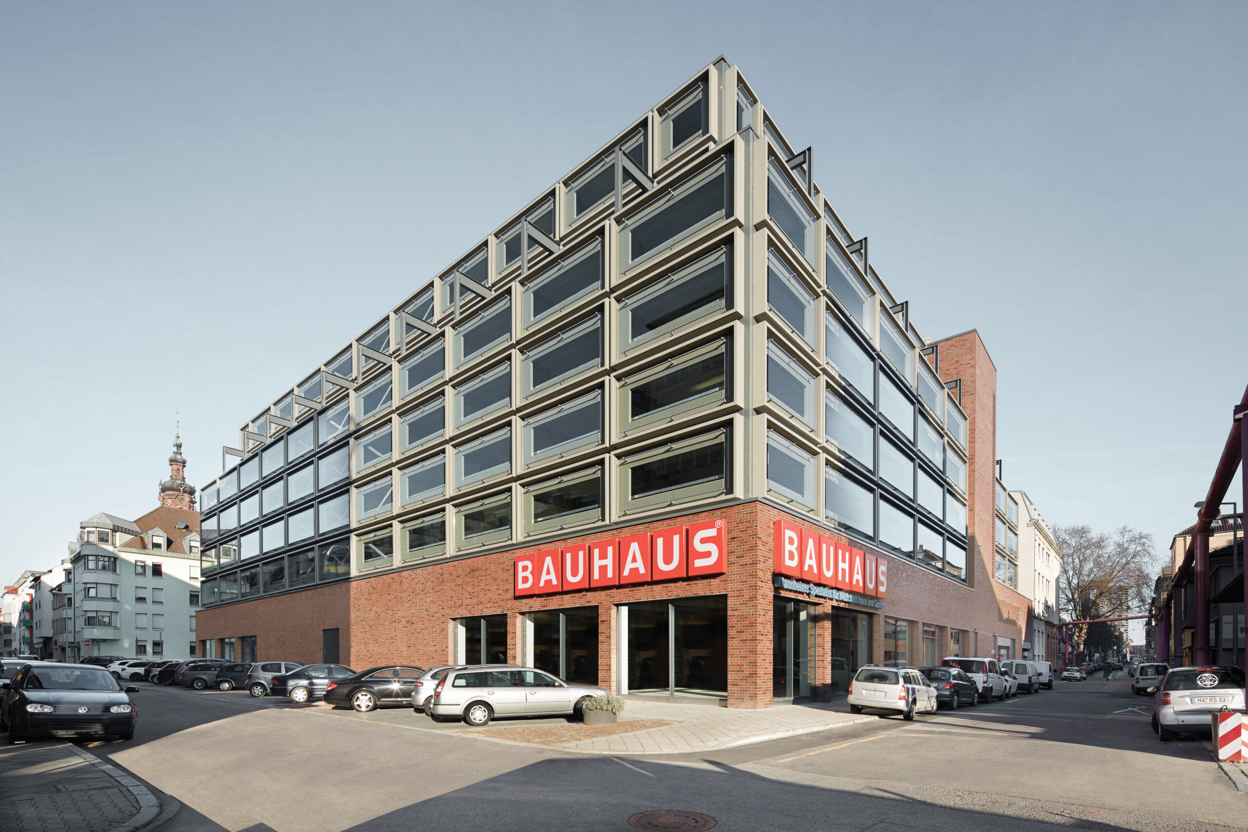 Mannheim, XXL-BAUHAUS Car Park - Huber Parking