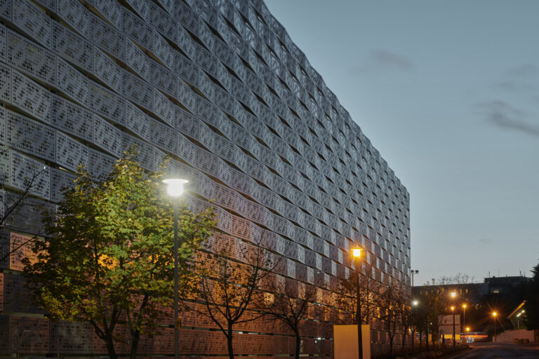 Aberdeen, Royal Infirmary Car Park , Scotland - Huber Parking